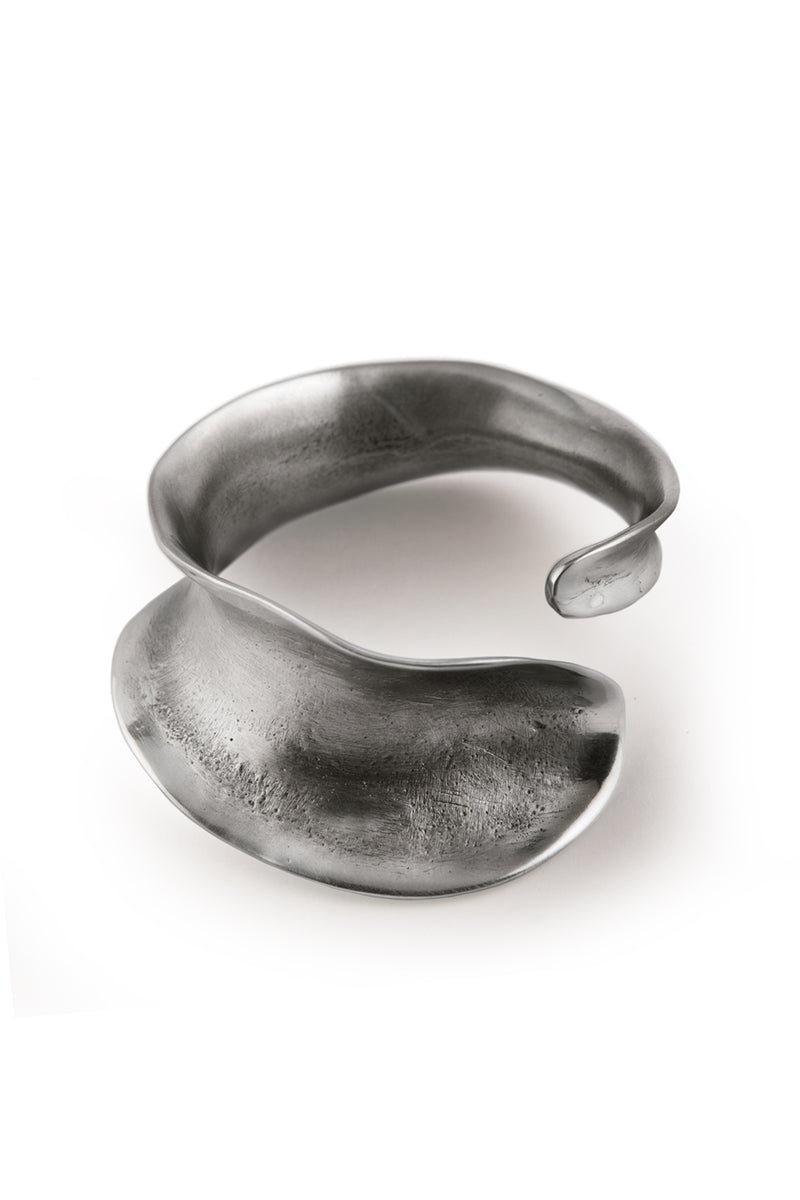 The exotic Dune Cuff to gift her! - Manifest Design